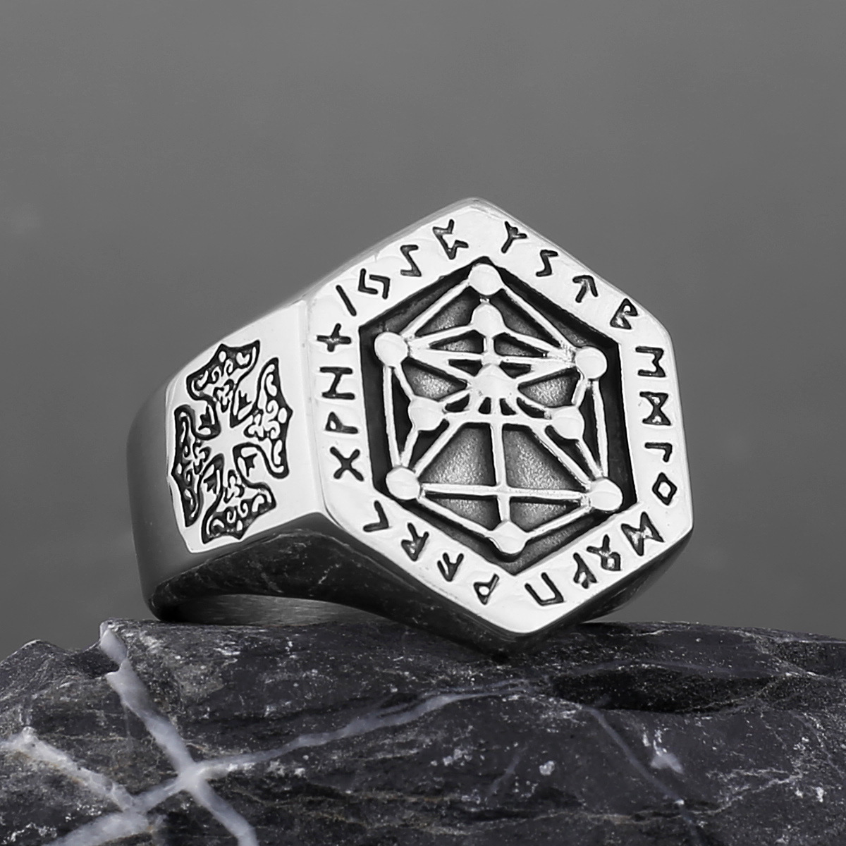 pickyegg.com Mens Nordic Viking Kabbalah Tree of Life Vegvisir Rune ...